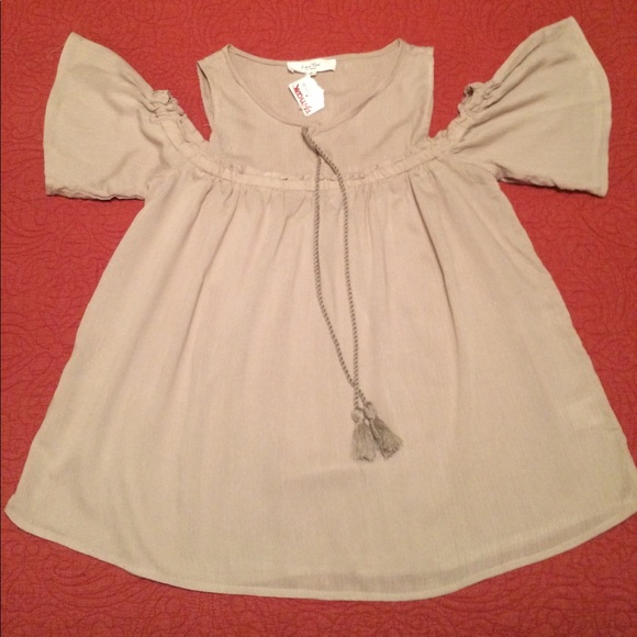 Love Tree | Tops | Nwt Lovetree Top | Poshmark